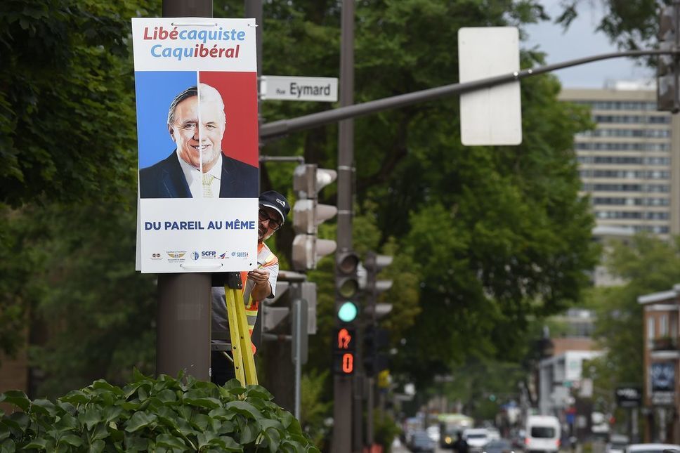 Plq Caq Bonnet Blanc Blanc Bonnet Vigile Québec